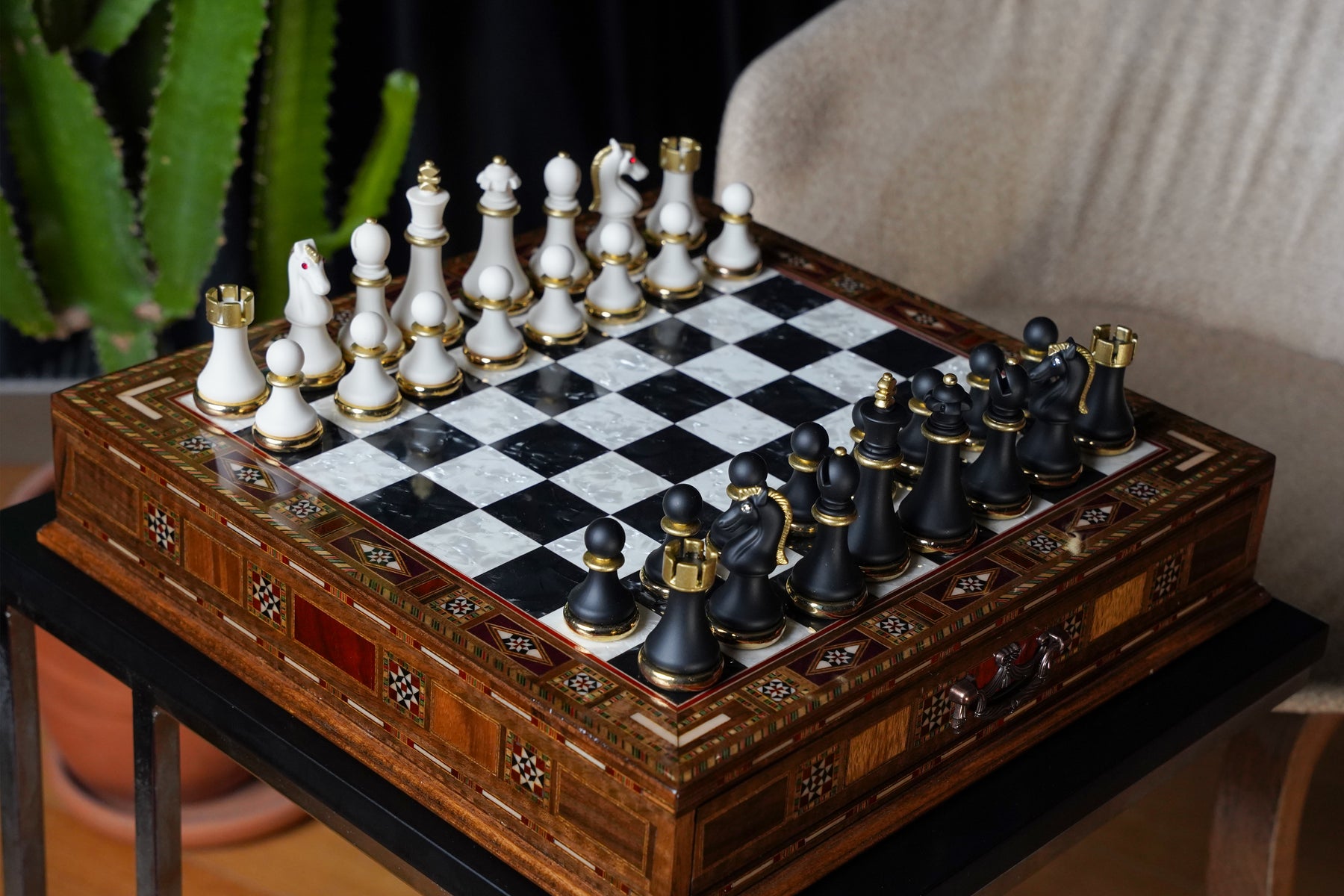 Custom Luxury Chess Set With Storage Units (Walnut) – My Chess Sets